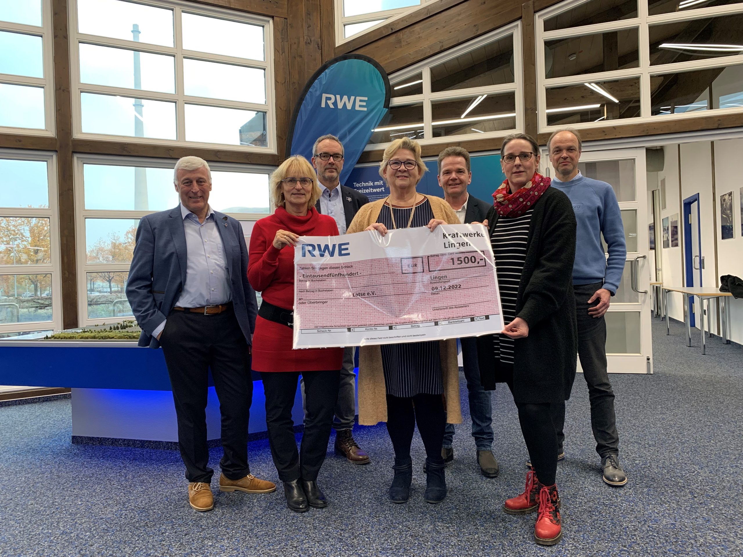 RWE Lingen spendet 1.500 Euro an den gemeinnützigen Verein Lotse e.V ...