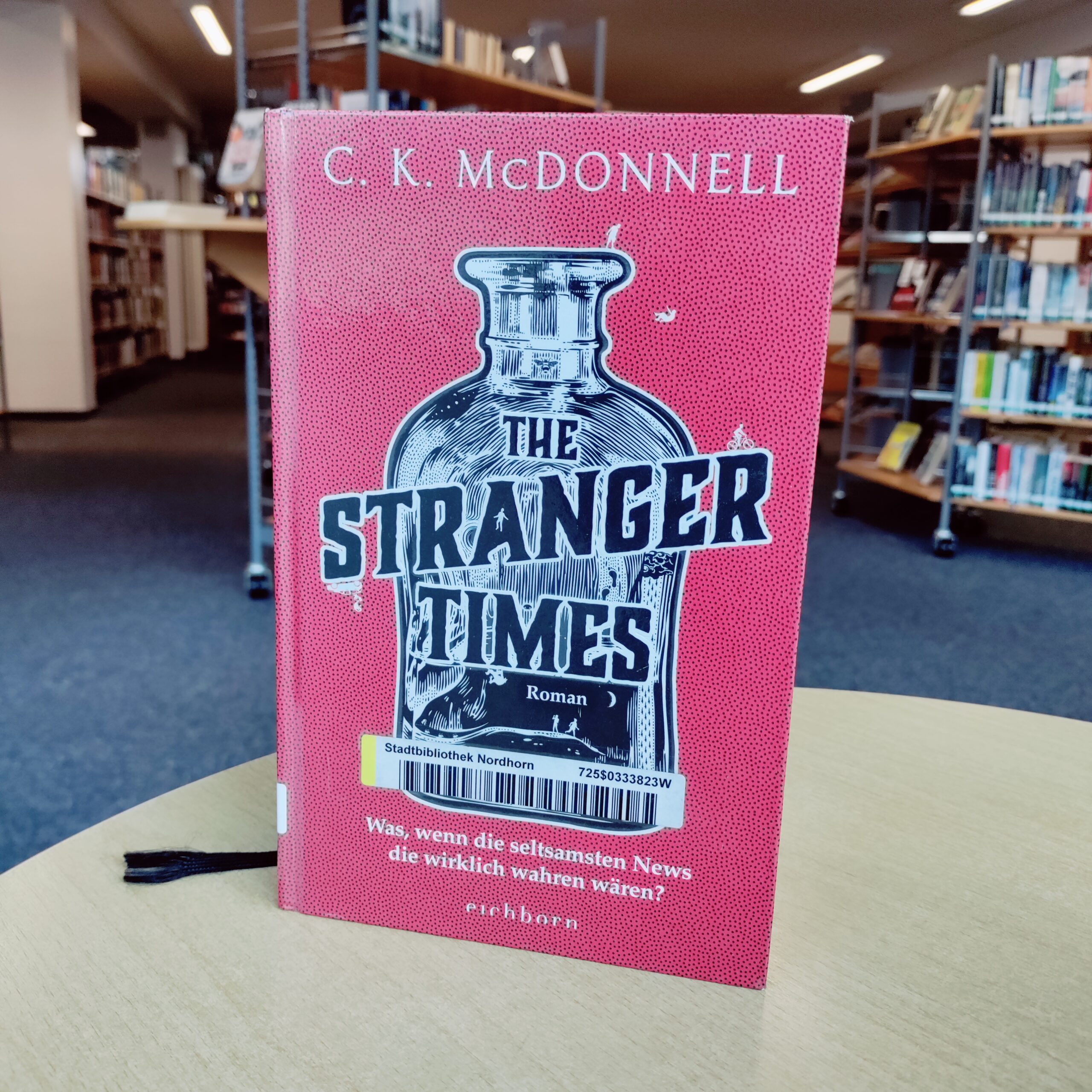 Buchtipp: C.K. McDonnell - The Stranger Times - Ems Vechte Welle