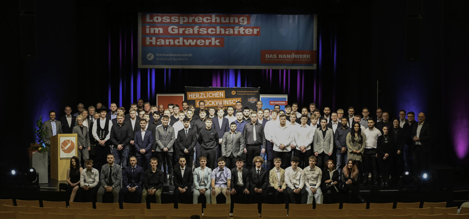 74 neue Gesellinnen und Gesellen in Grafschafter Handwerk - Ems Vechte ...