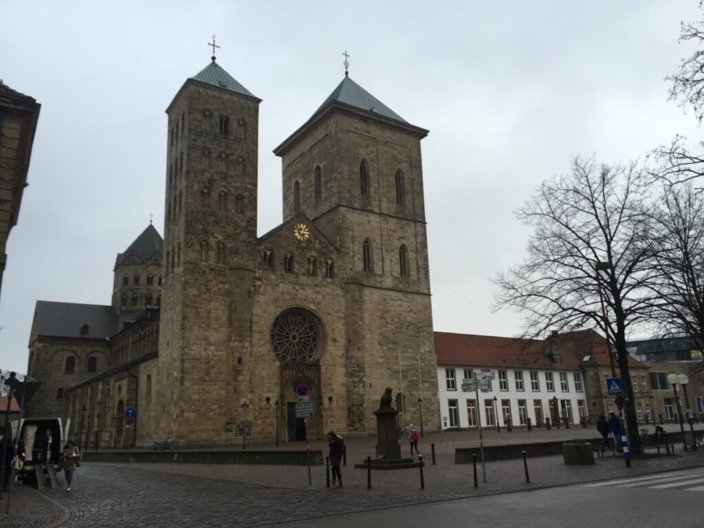 Bischof Dominicus Meier fordert in seiner Weihnachtspredigt zu mehr ...